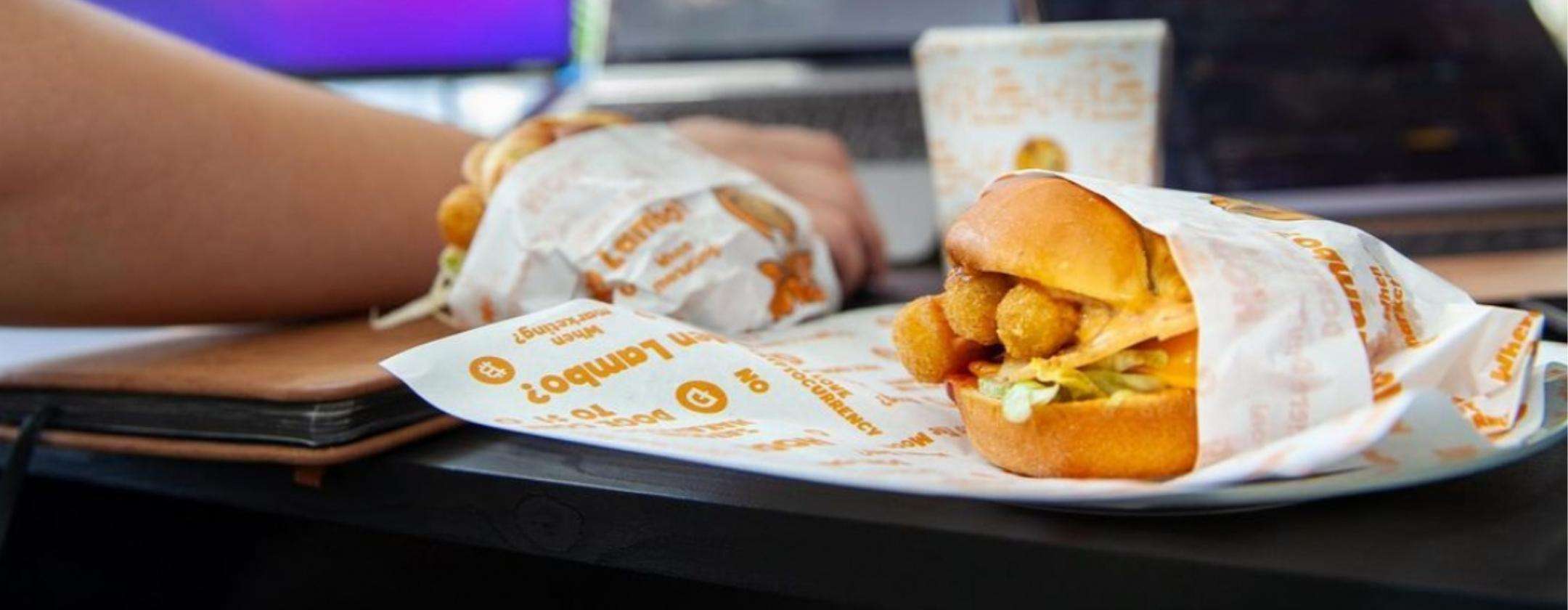 Doge Burger è il primo ristorante a tema Dogecoin lanciato in Dubai