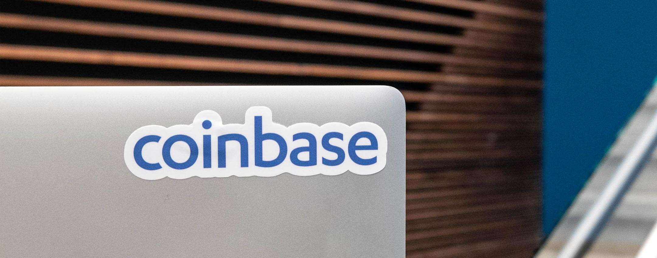 Coinbase fa chiarezza sul listing degli asset