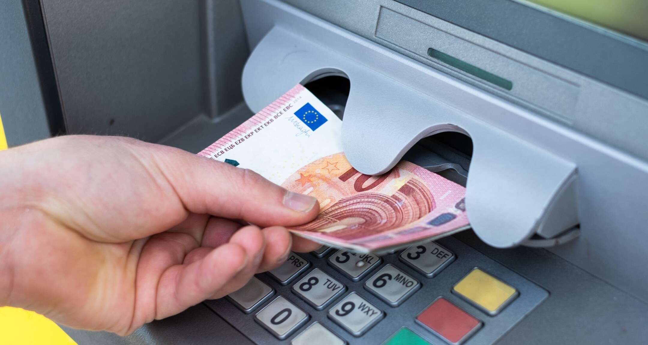 Con la carta N26 puoi prelevare contanti anche al supermercato Con la carta N26 puoi prelevare contanti anche al supermercato