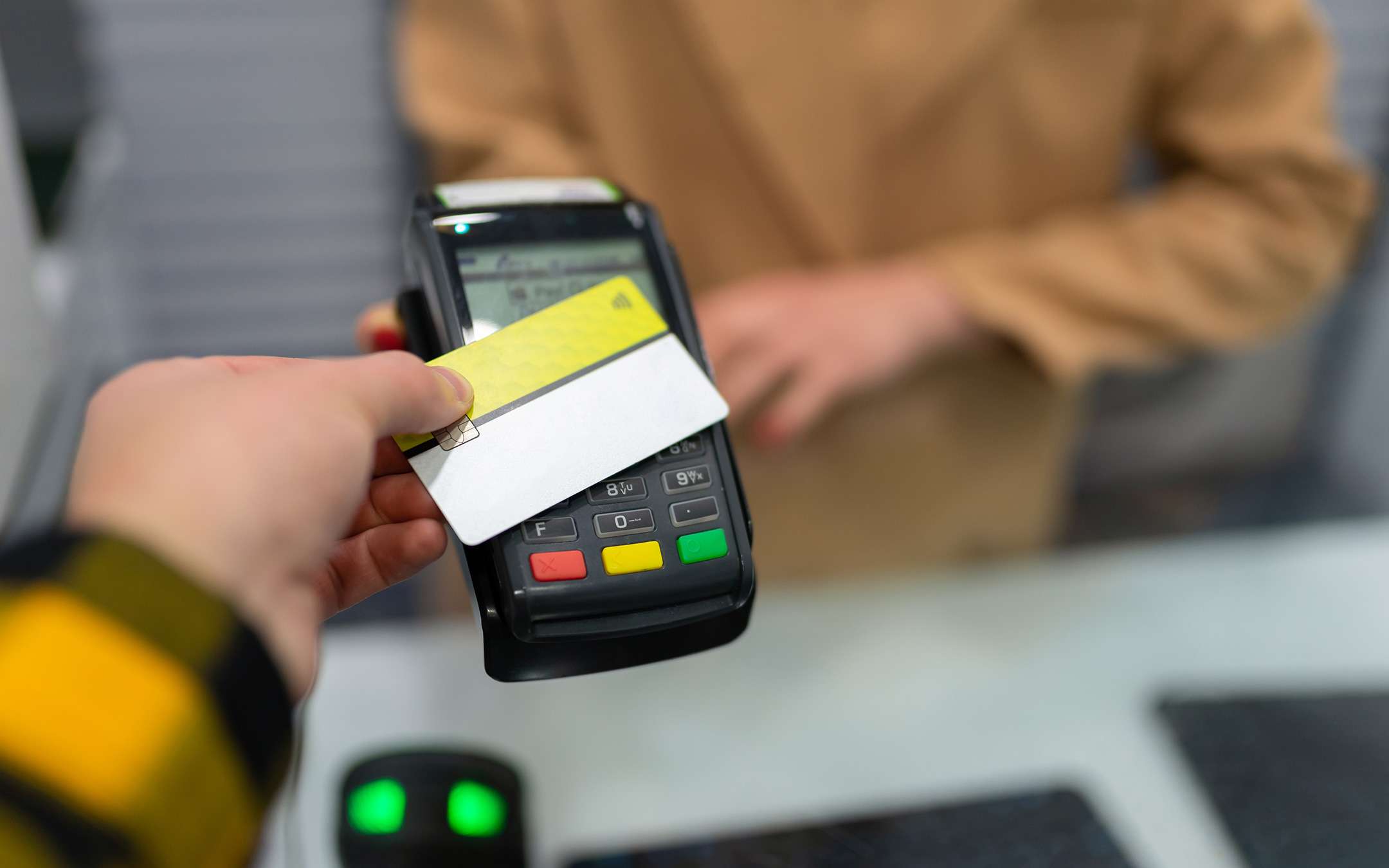 Black Friday, POS a metà prezzo: ecco quale