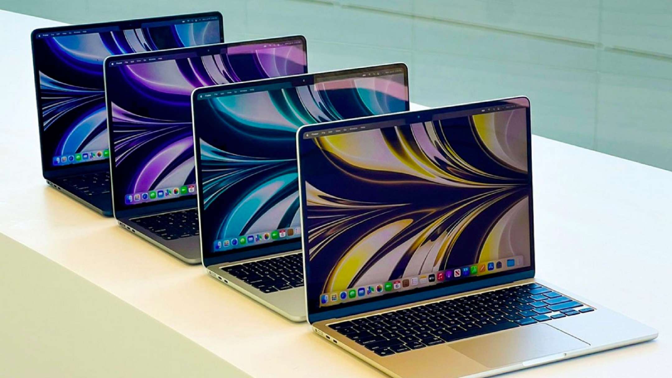 MacBook Air: nuovo modello con display OLED da 13,4 pollici?