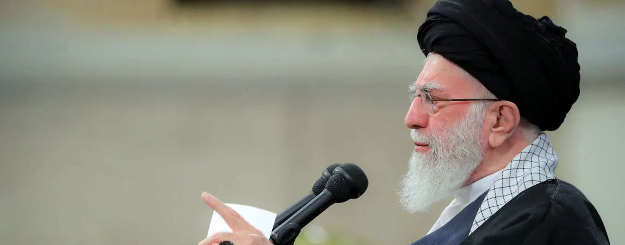 Ali Khamenei: Meta chiude account Facebook e Instagram