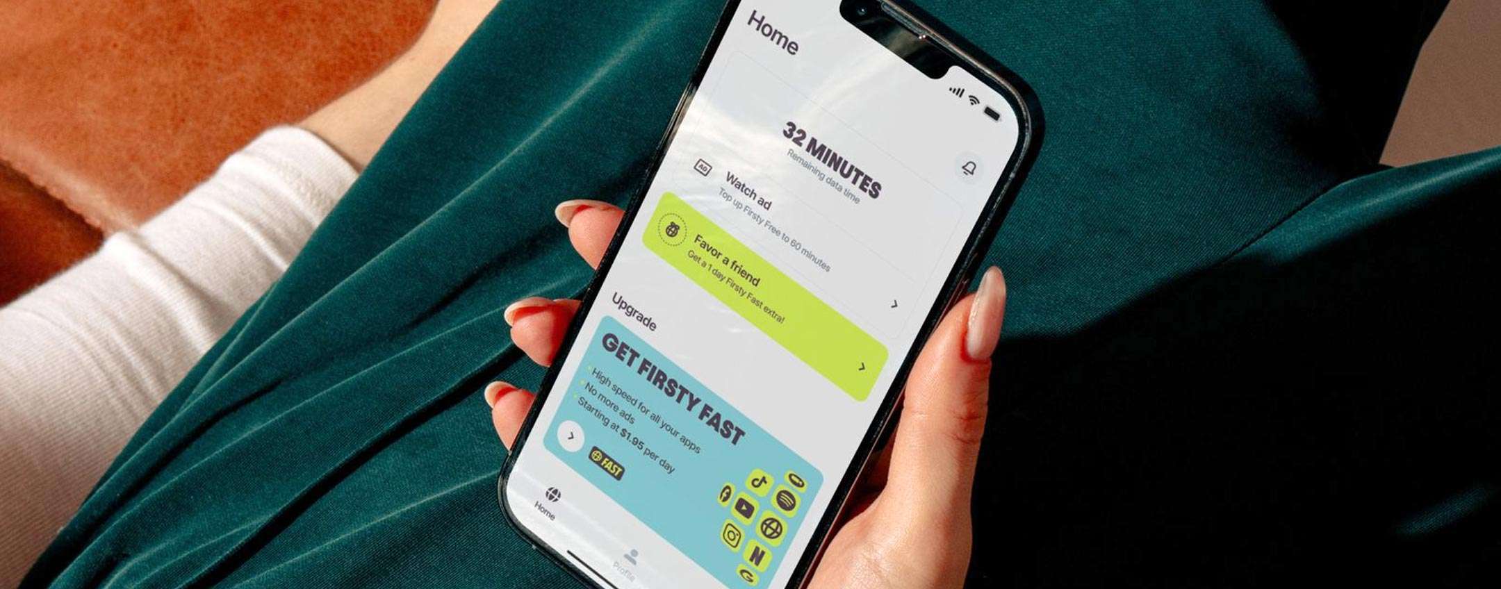 Firsty, la eSIM gratuita: come attivarla dall'Italia
