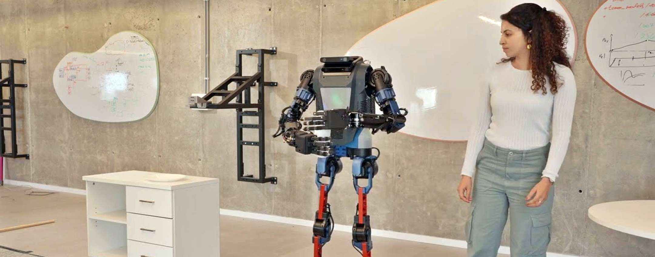 MenteeBot, il robot umanoide che "pensa" ai compiti da svolgere